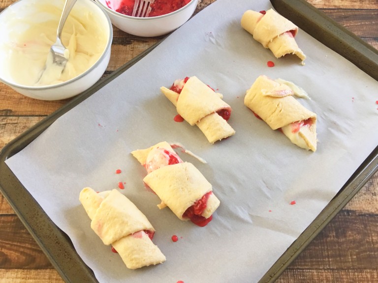 Raspberry Crescent Rolls - $5 Dinners | Budget Recipes, Meal Plans ...